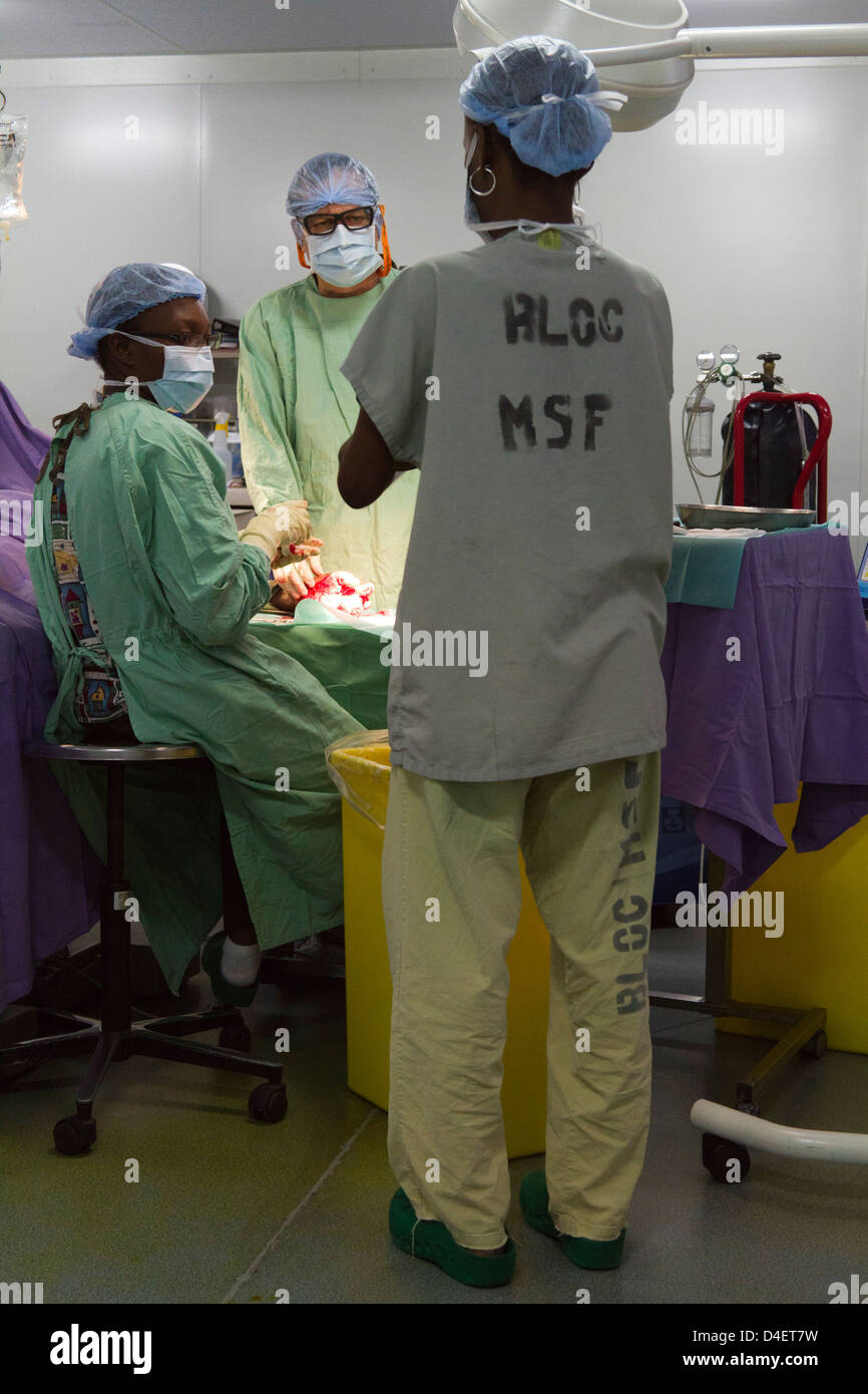 surgery in MSF Hospital Port-au-Prince Haiti Stock Photo - Alamy