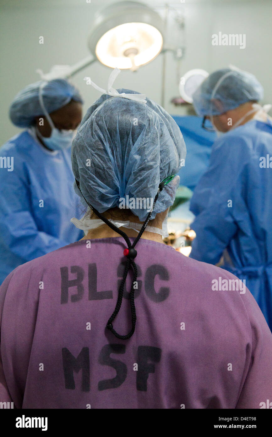 surgery in MSF Hospital Port-au-Prince Haiti Stock Photo - Alamy