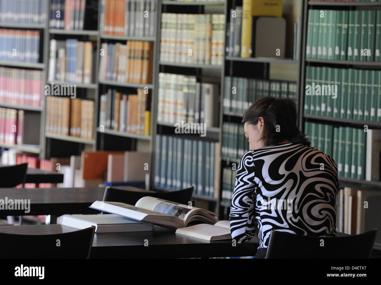 Female university professors hi-res stock photography and images - Alamy