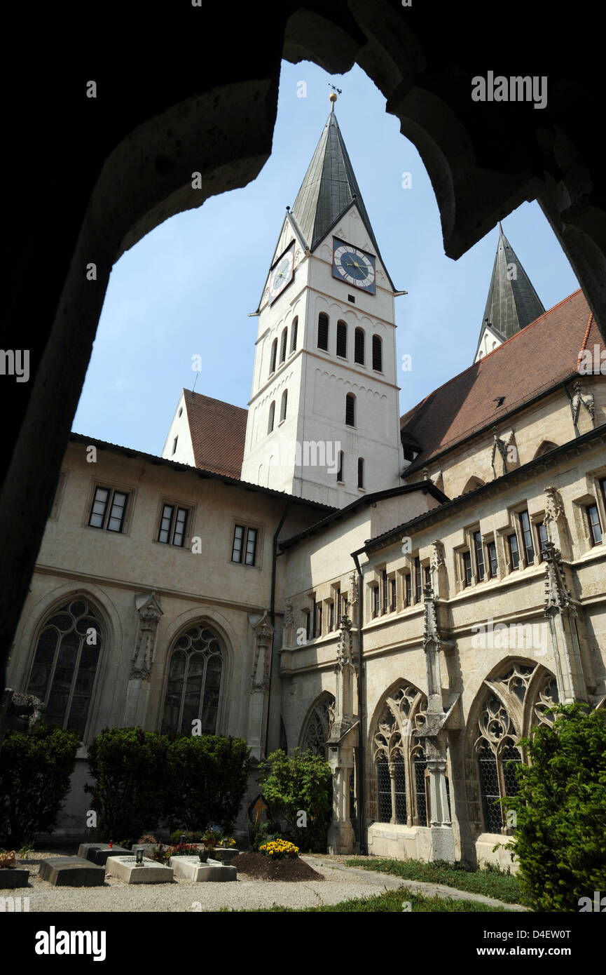 A view from the cloistered courtyard of Eichstaett, Germany, 15 May ...