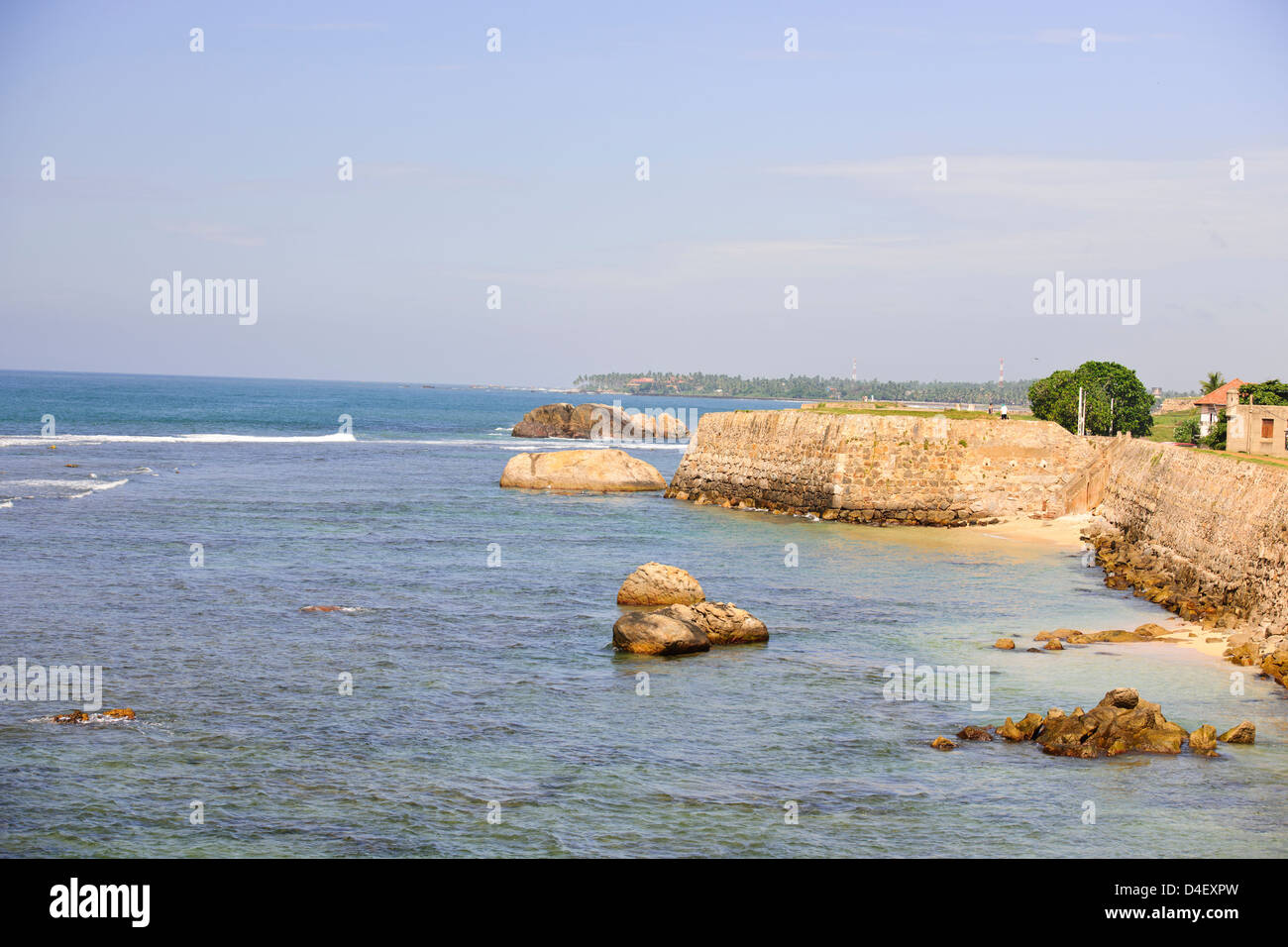 Devastated landmarks hi-res stock photography and images - Alamy