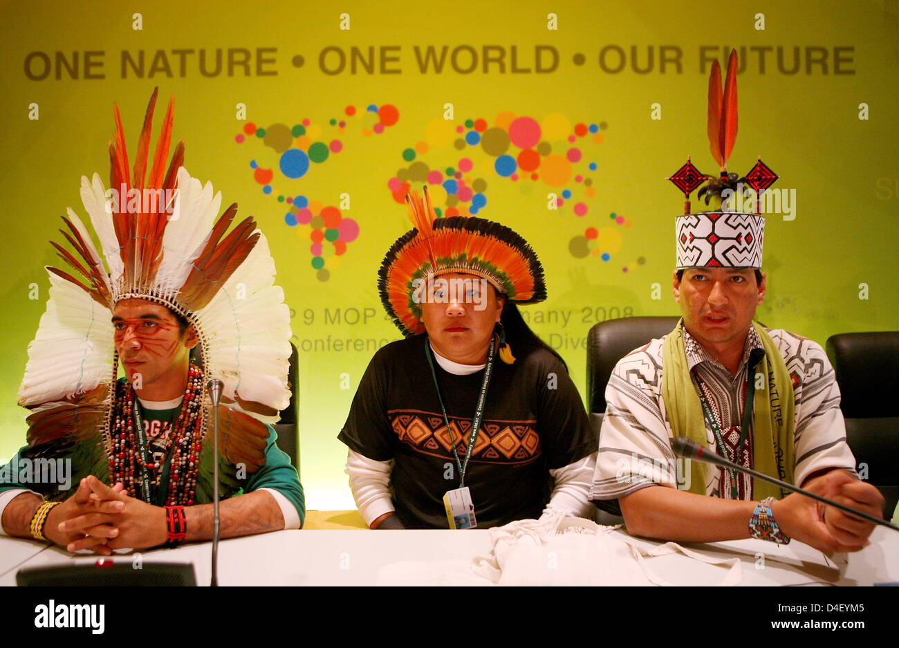 Amazonas tribes hi-res stock photography and images - Alamy