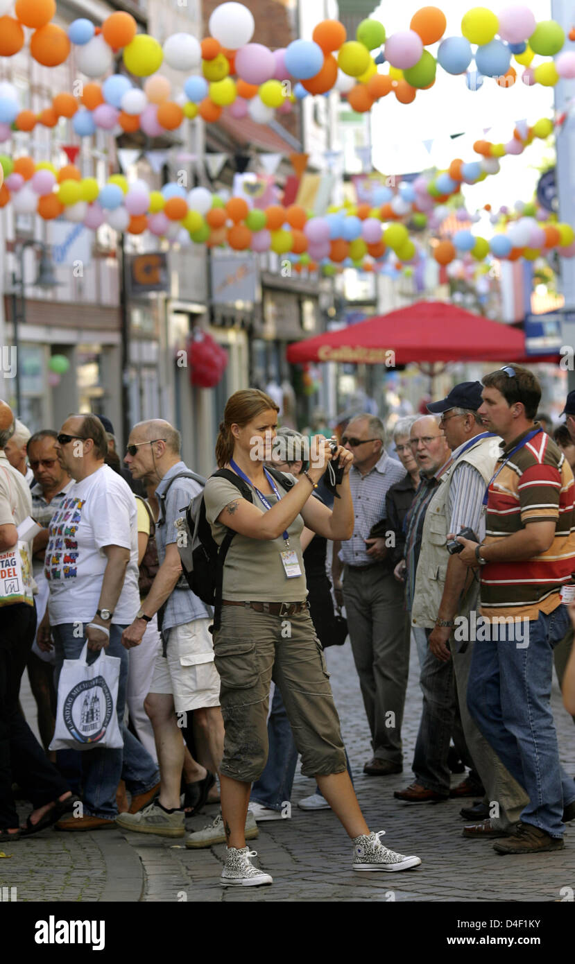 People have fun in the city at the 28th Hansa Convention 2008 in ...