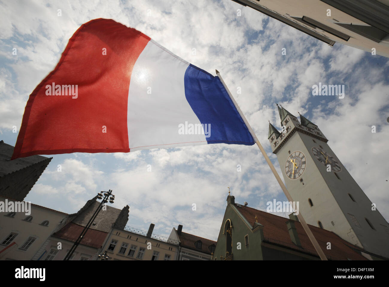 A French flag is pictured in downtown Straubing, Germany, 06 June 2008 ...