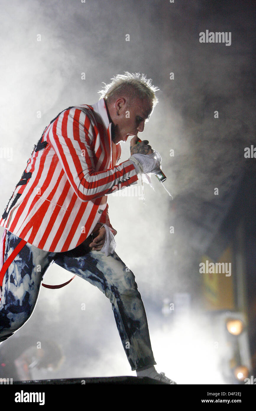 The prodigy keith flint hi-res stock photography and images - Alamy