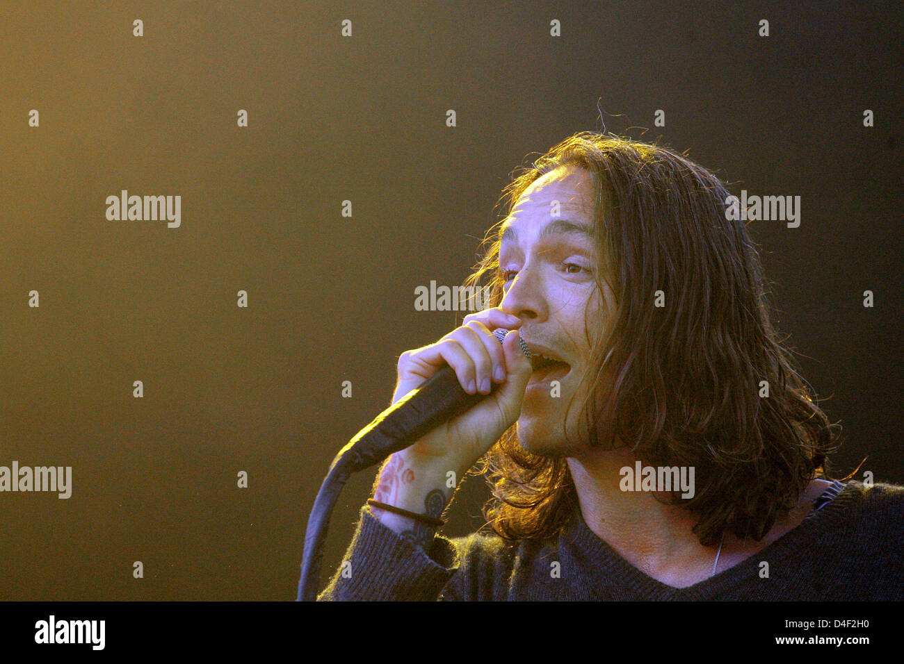 Lead singer brandon boyd incubus hi-res stock photography and images ...