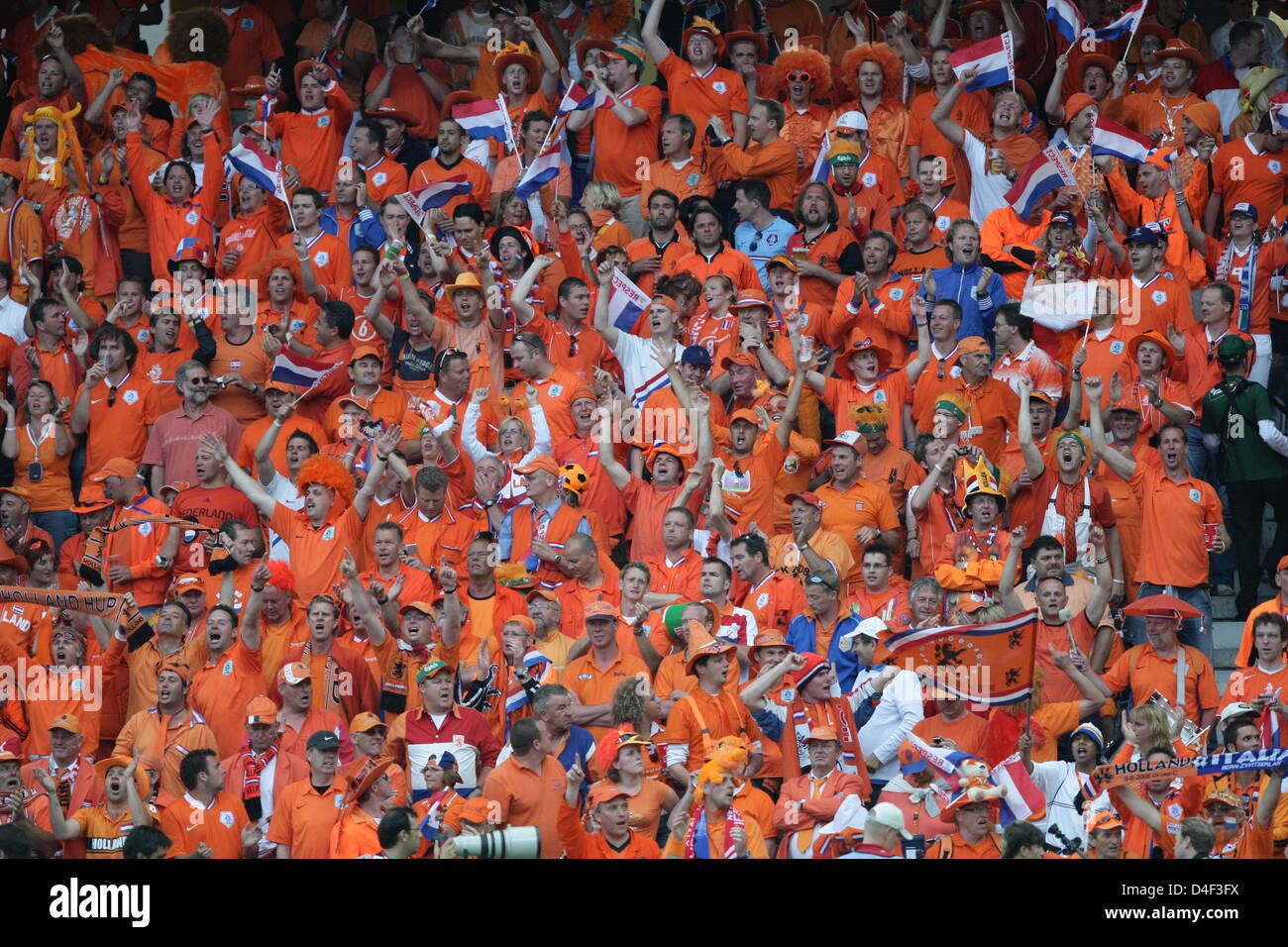 Dutch Supporters High Resolution Stock Photography and Images - Alamy
