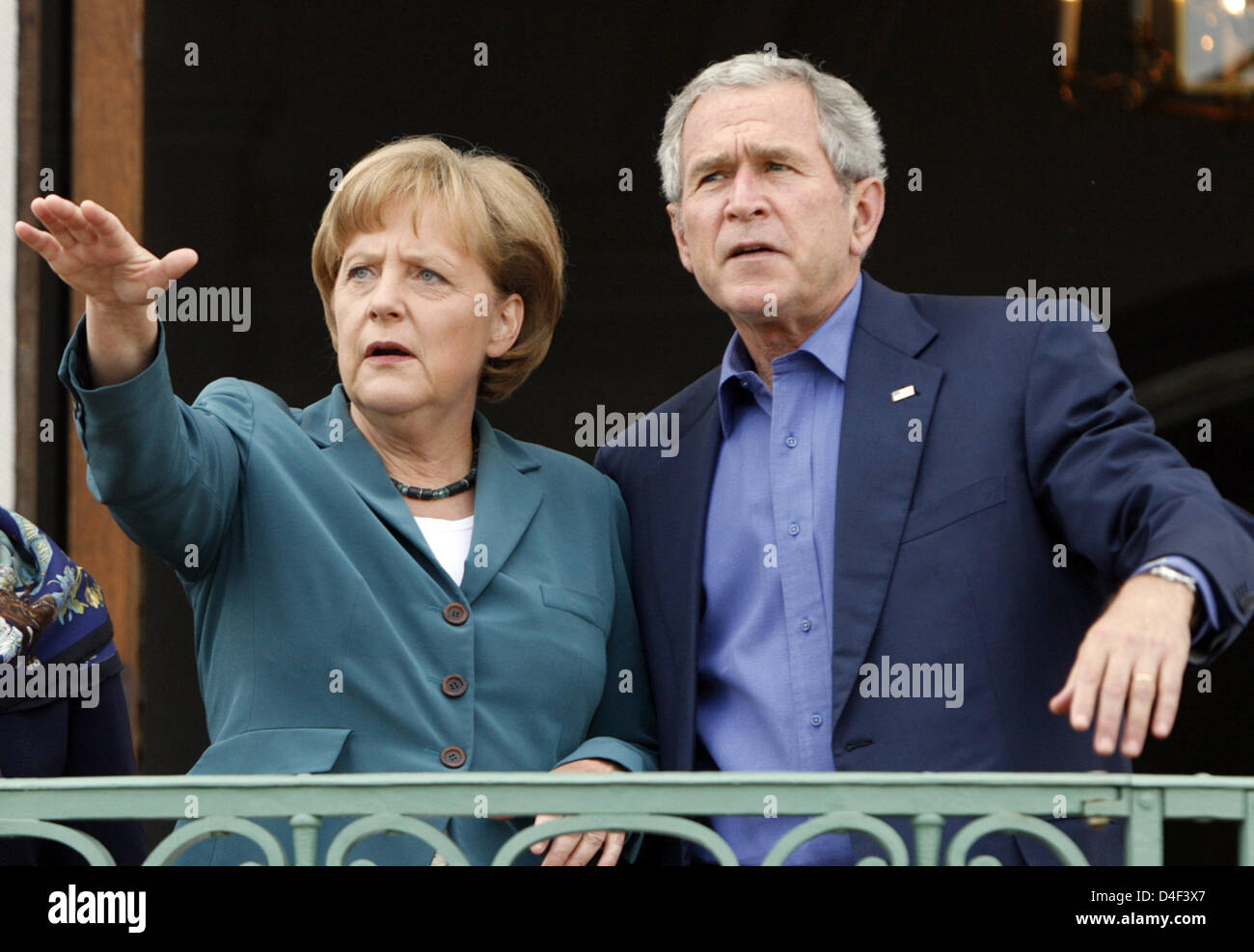 German Chancellor Angela Merkel and US-President George W. Bush seen ...