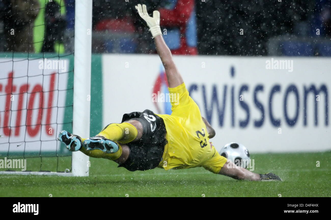 Turkish goalie Volkan Demeril during the EURO 2008 preliminary round ...