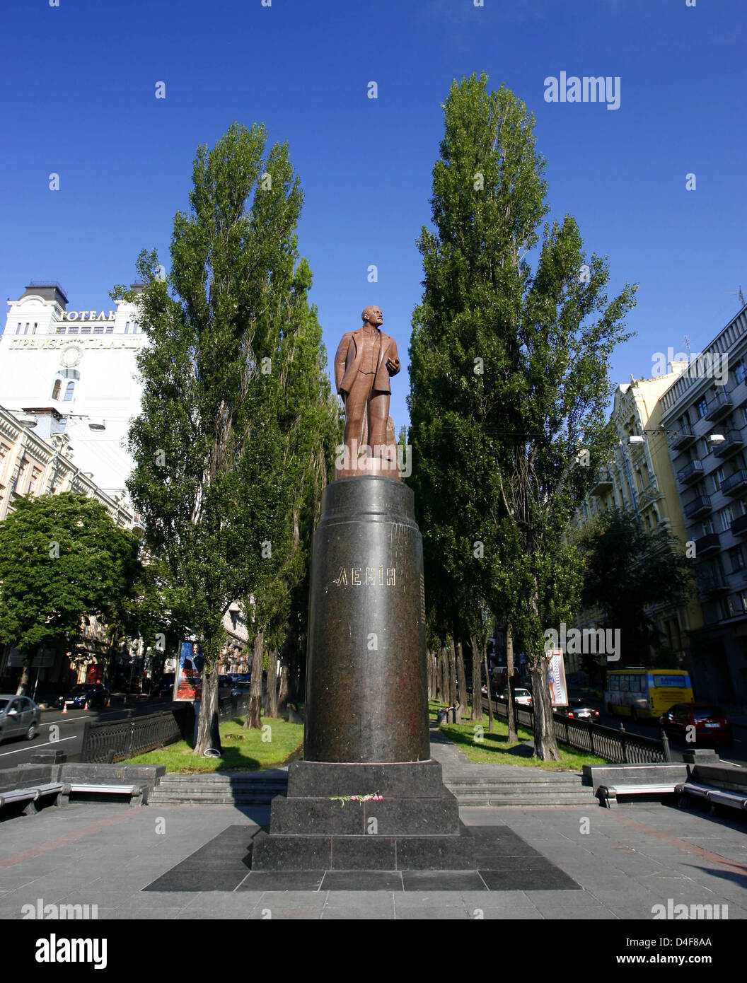 The picture shows a statue of Lenin in Kiev, Ukraine, 11 June 2008 ...