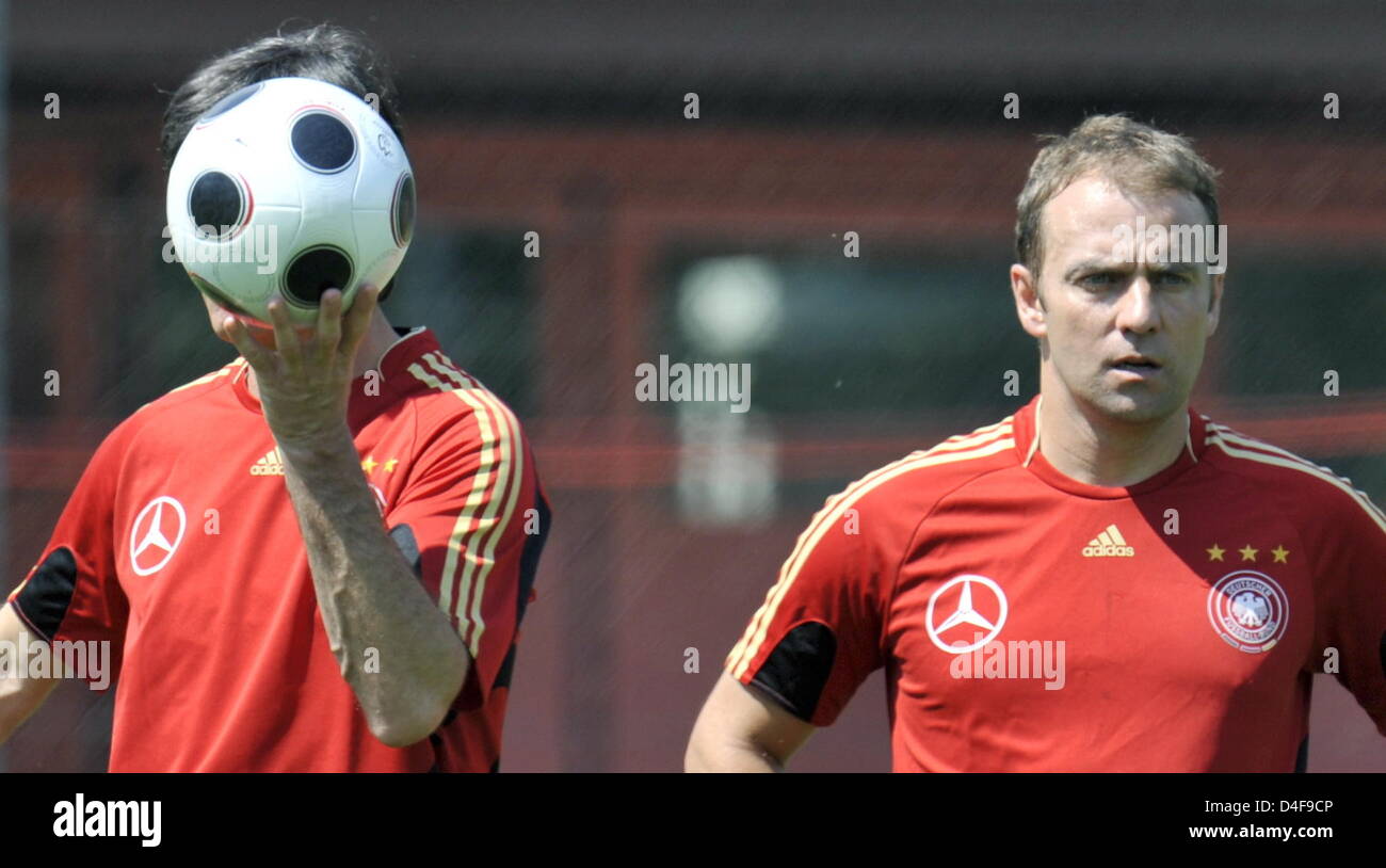 German coach joachim loew assistant hi-res stock photography and images ...