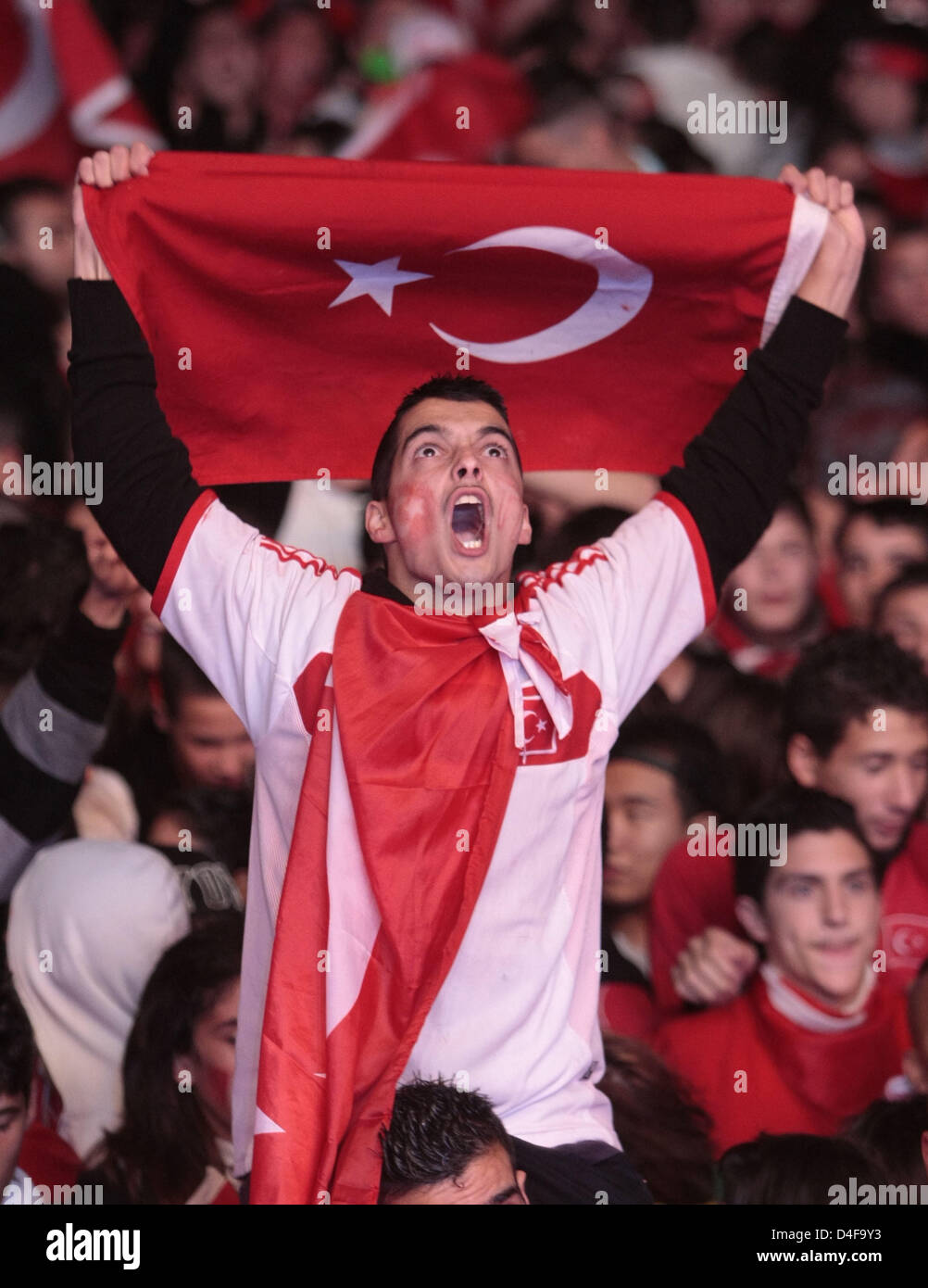 Turkish fans celebrate Turkey's win against Croatia at the quarter ...