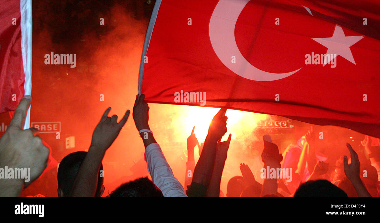 Football fans celebrate Turkey's win against Croatia at the quarter ...