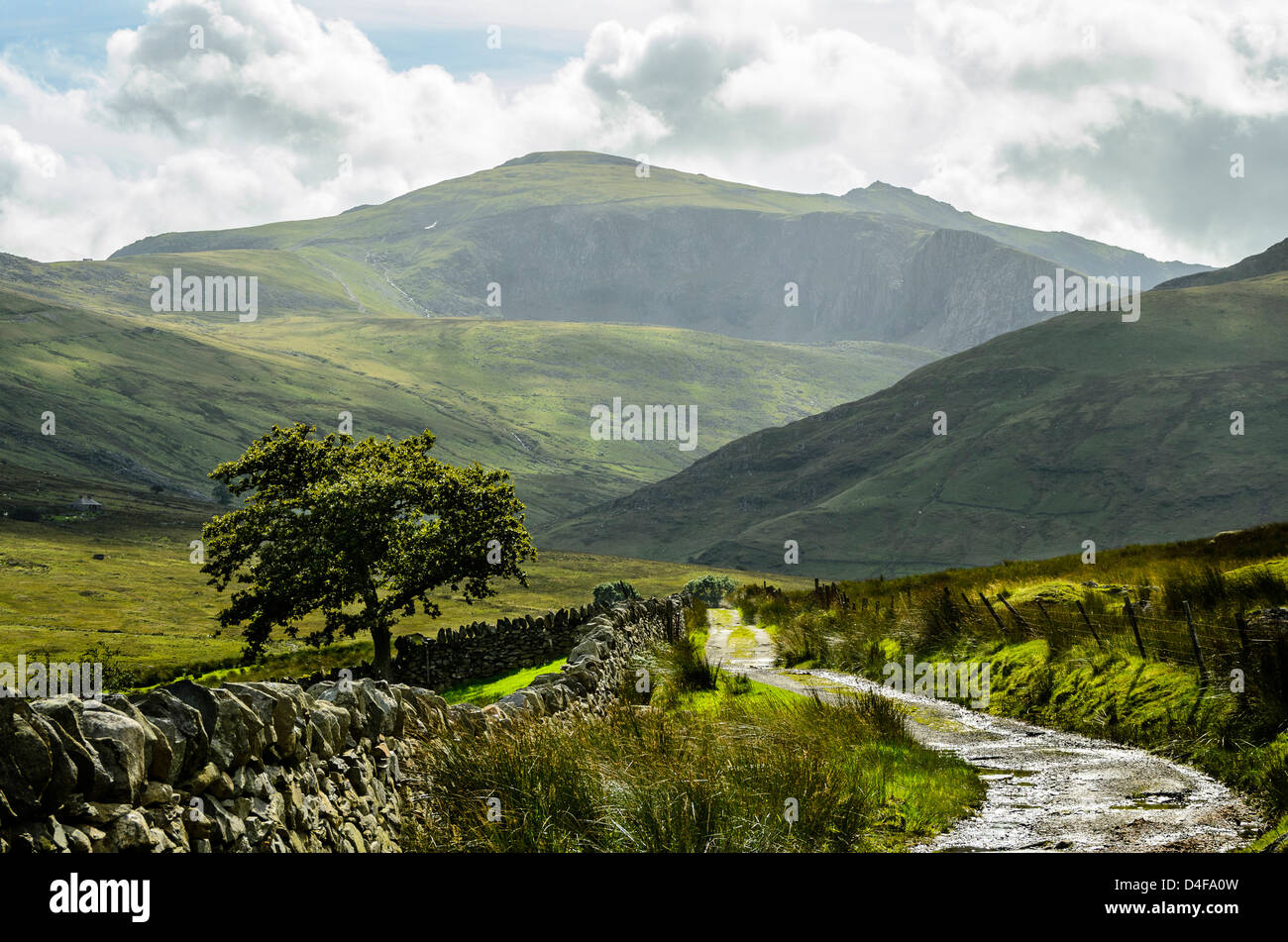 Garnedd Ugain and Snowdon from the northwest – a quiet route to the ...