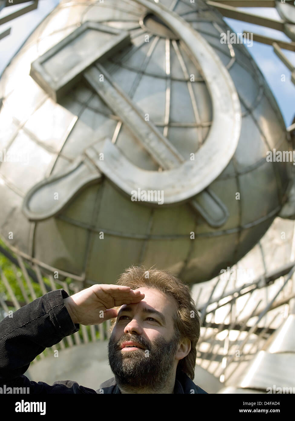 Soviet symbols hi-res stock photography and images - Alamy