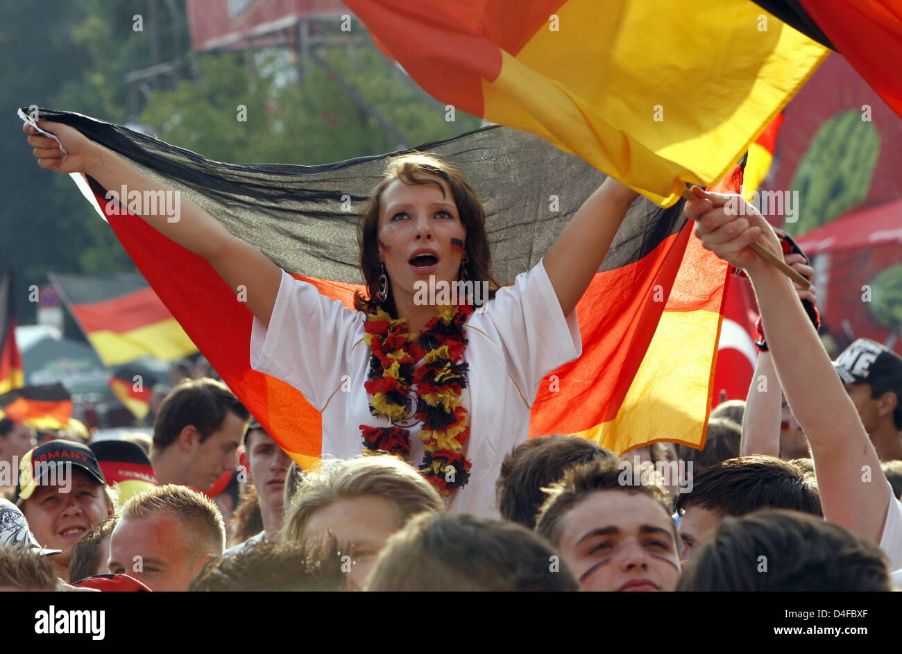 German soccer fans get ready for the UEFA EURO 2008 semi-final match ...
