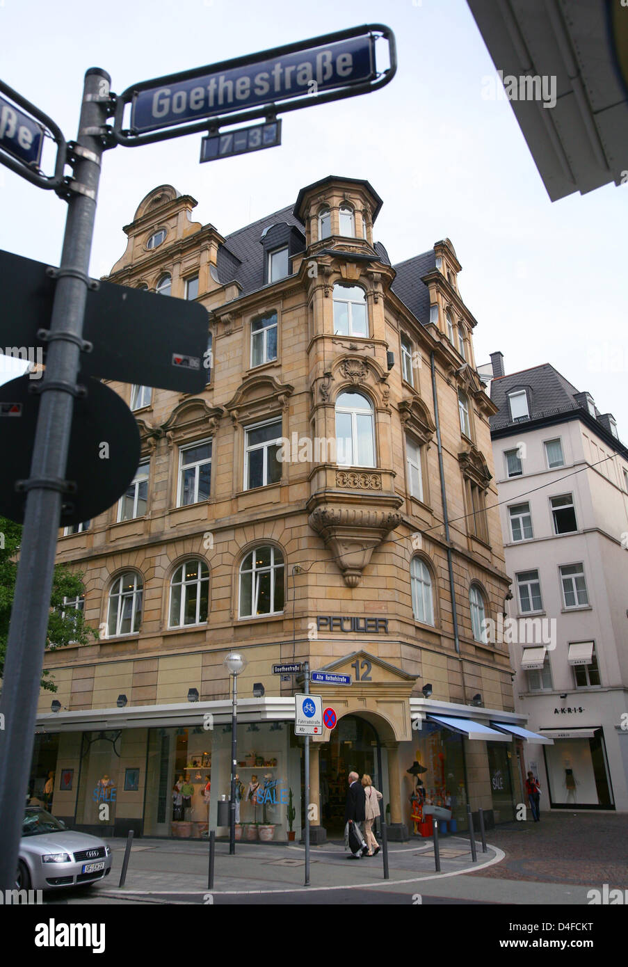 Shopping promenade 'Goethestrasse', named after the Frankfurt-born ...