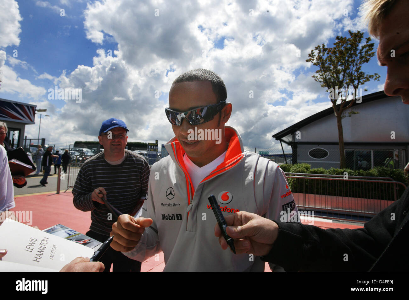 Lewis hamilton 2008 british grand prix hi-res stock photography and ...