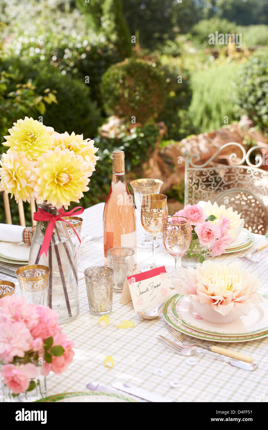 Table set for wedding reception outdoors Stock Photo - Alamy