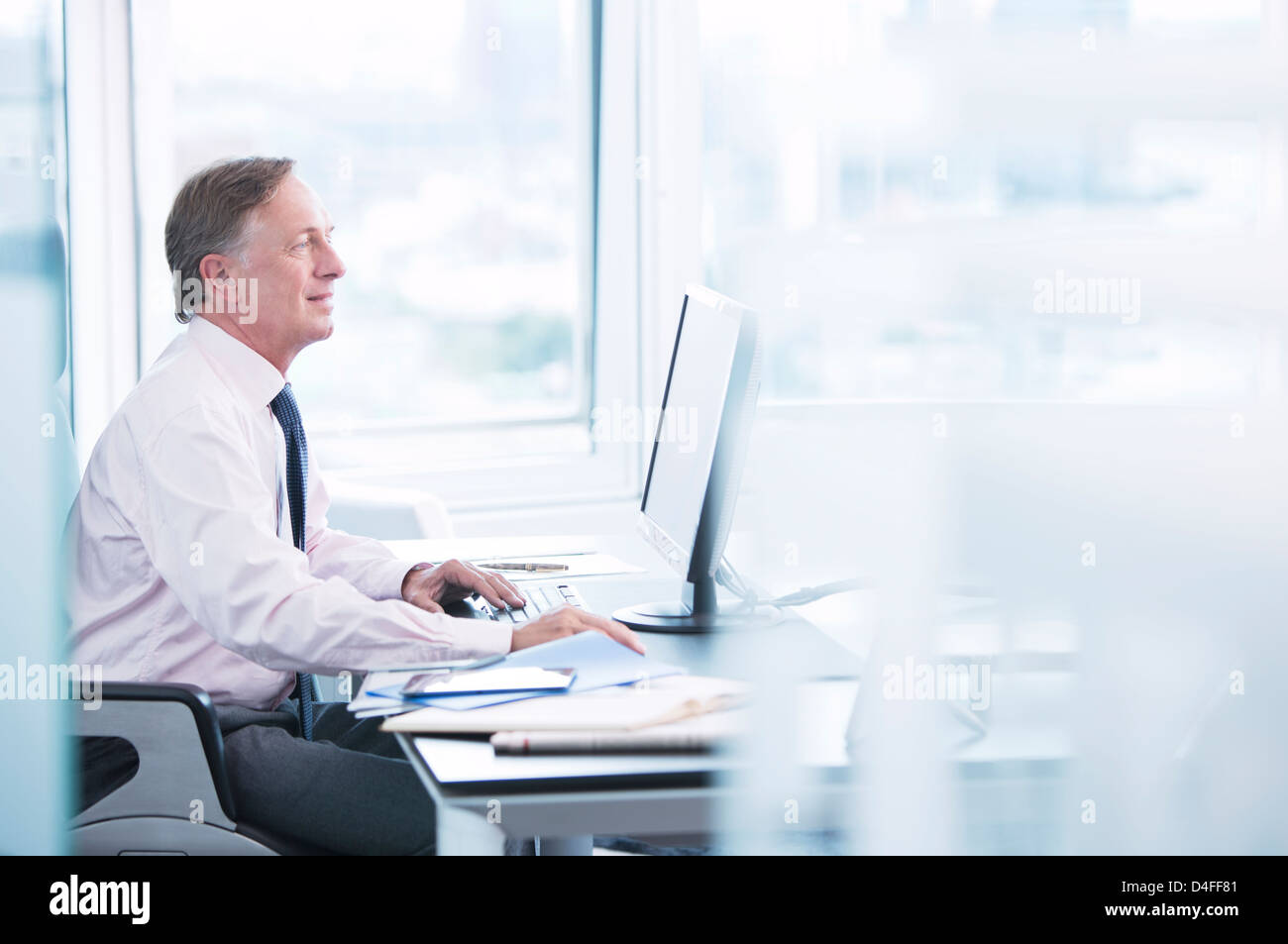 Computer profile hi-res stock photography and images - Alamy