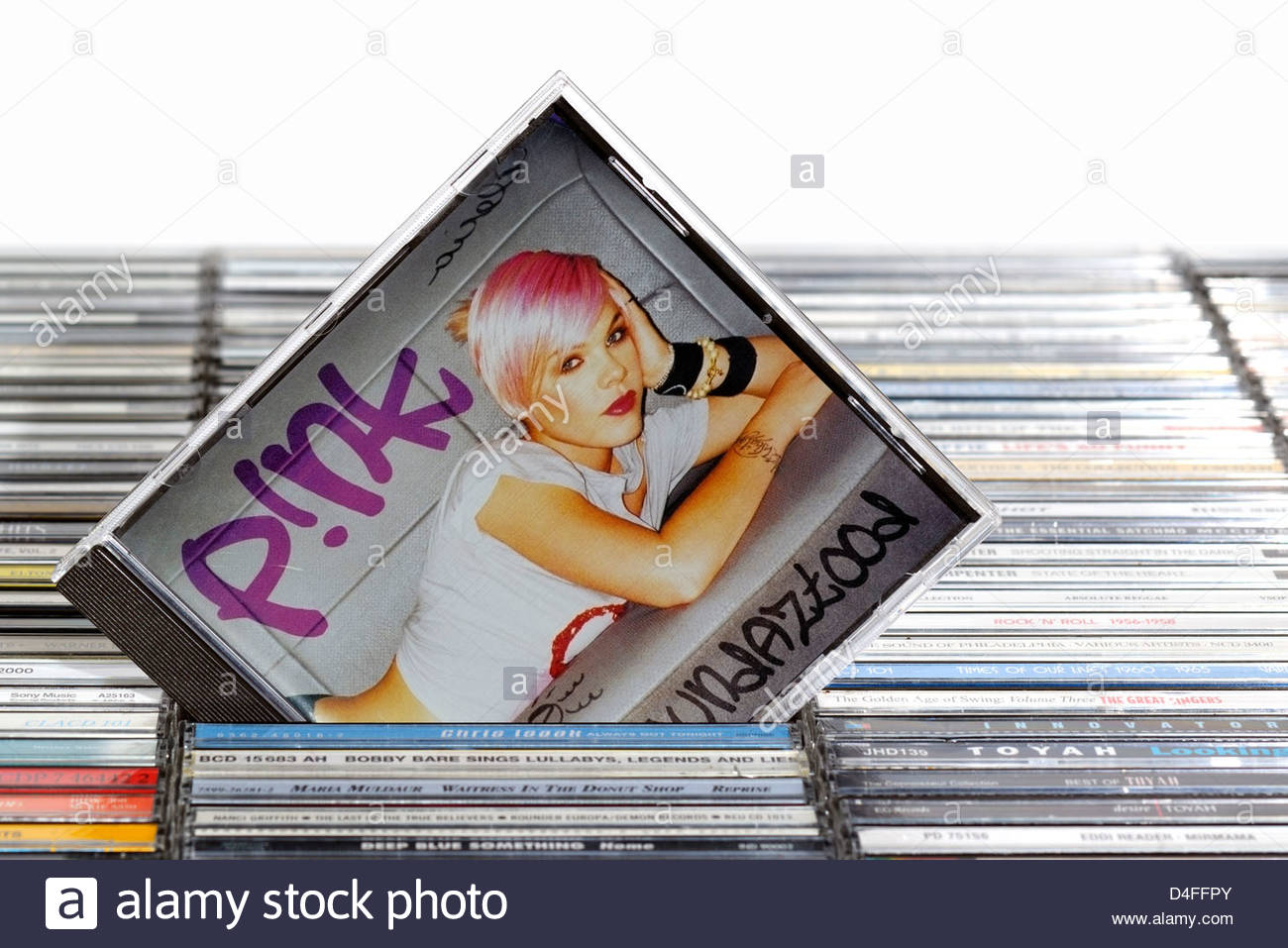 Pink Alecia Beth Moore Stock Photos & Pink Alecia Beth Moore Stock ...