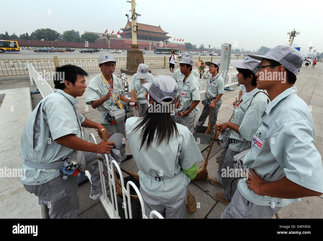 Chinese cleaning staff at the Tian' anmen square in Beijing, China, 07 ...