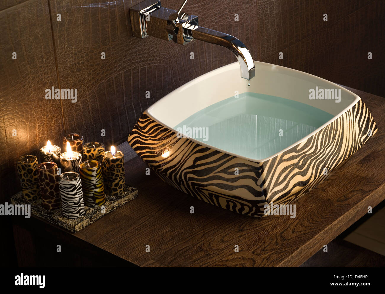 Tiger pattern hi-res stock photography and images - Alamy