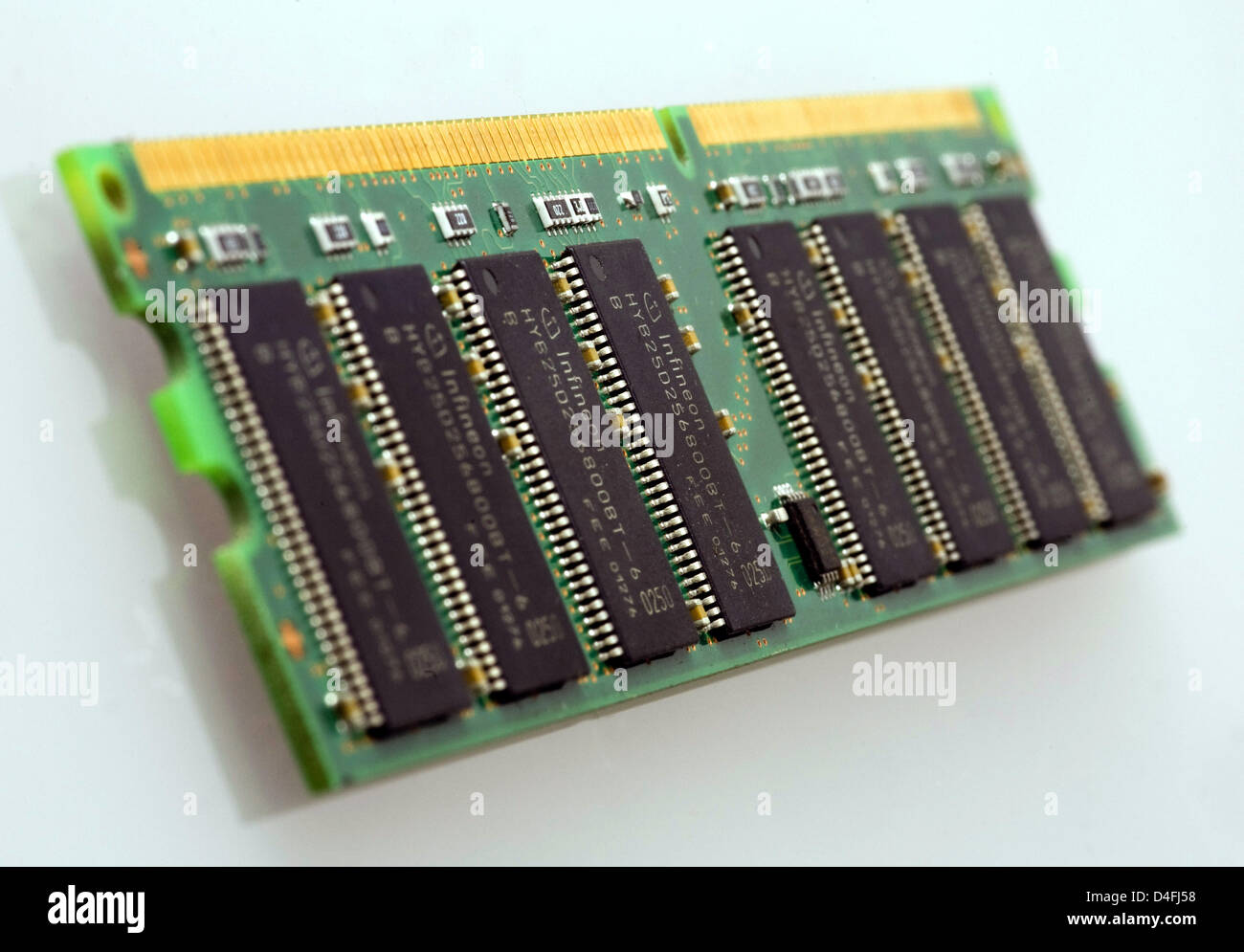 RAM in a computer pictured in Frankfurt Main, Germany, 16 March 2008 ...