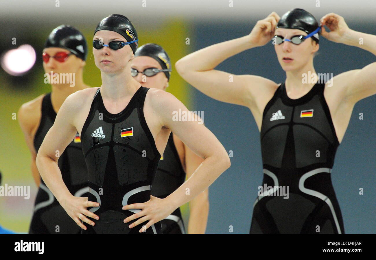German swimmers Antje Buschschule (L-R), Britta Steffen, Daniela Goetz ...