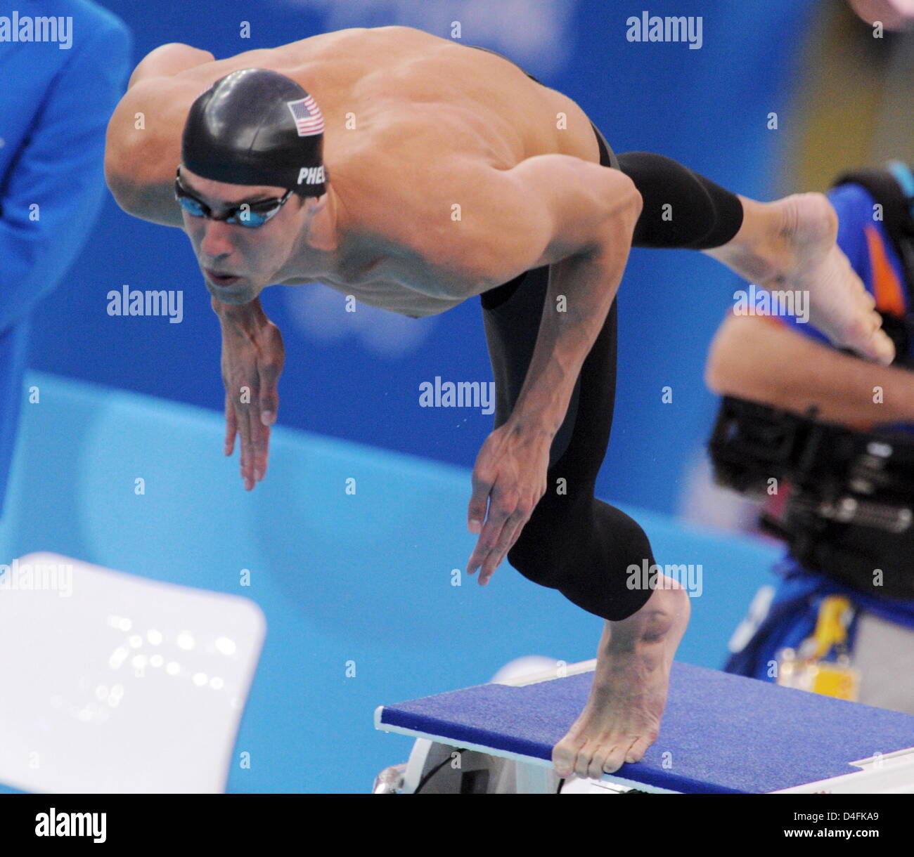 Mens 200m freestyle swimming hi-res stock photography and images - Alamy