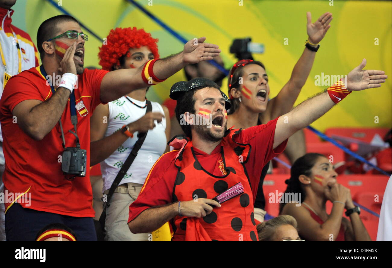 Spanish spectator scheer during the women's judo events in the Beijing ...