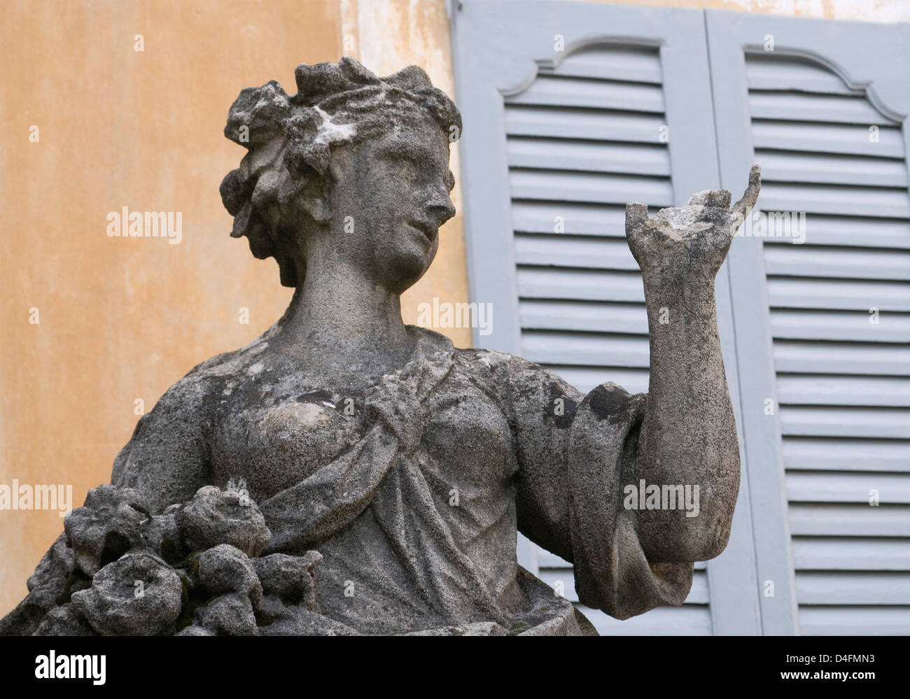 classic statue with broken hand Stock Photo - Alamy