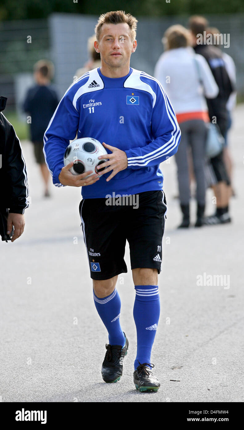 Ivica Olic of German Bundesliga club Hamburg SV (HSV) arrives at the ...
