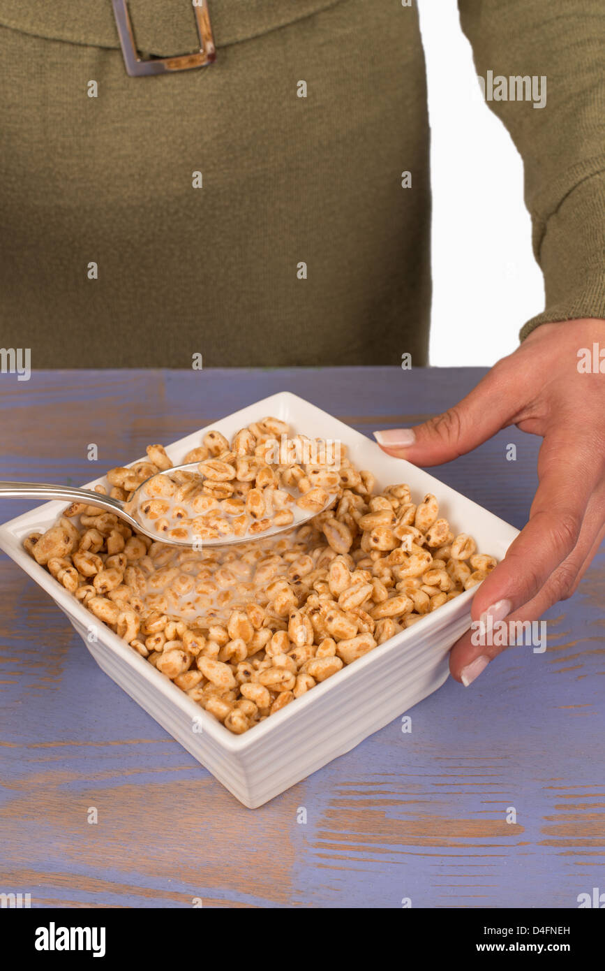 Bowl of puffed rice served with fresh milk Stock Photo - Alamy