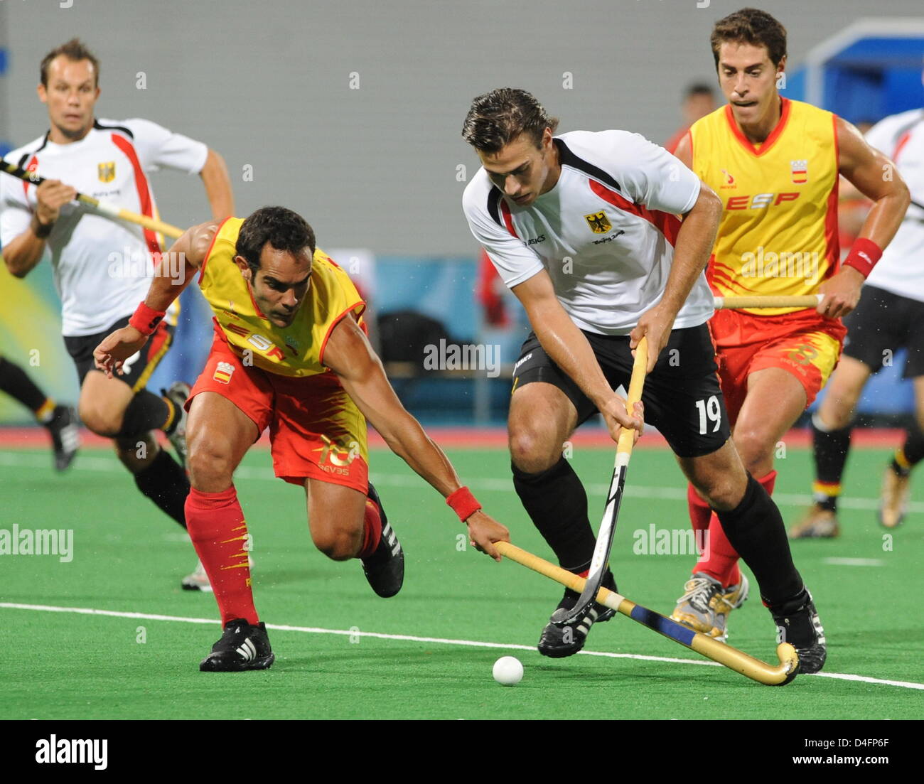 Matthias Witthaus (L-R) of Germany, Xavier Ribas of Spain, German ...
