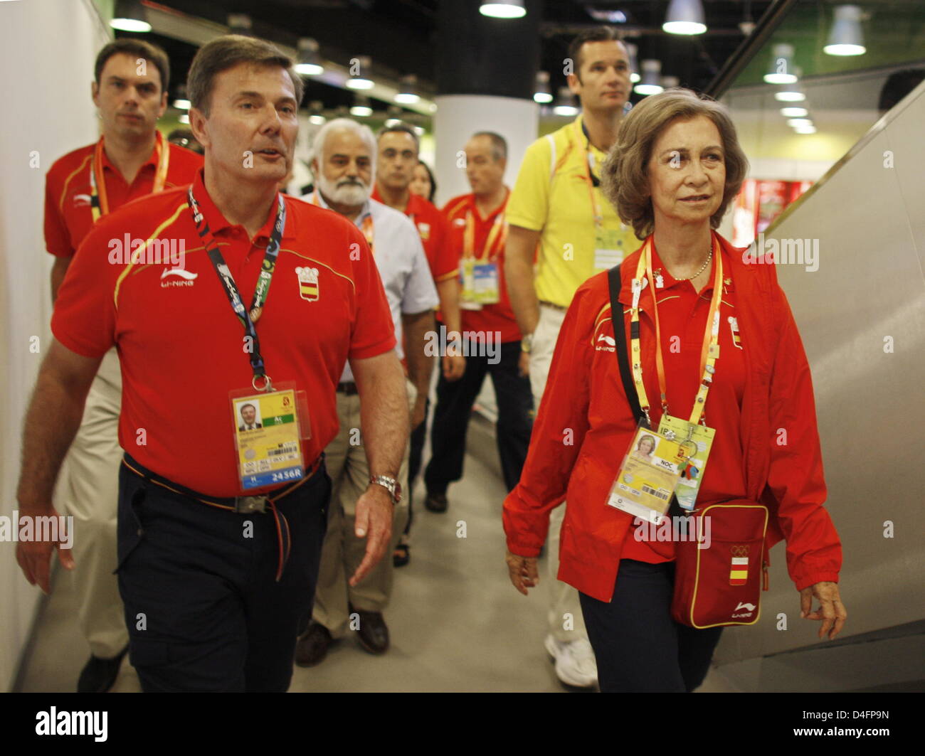 Queen Sophia of Spain (R) visits with Deputy Chief de Mission of ...