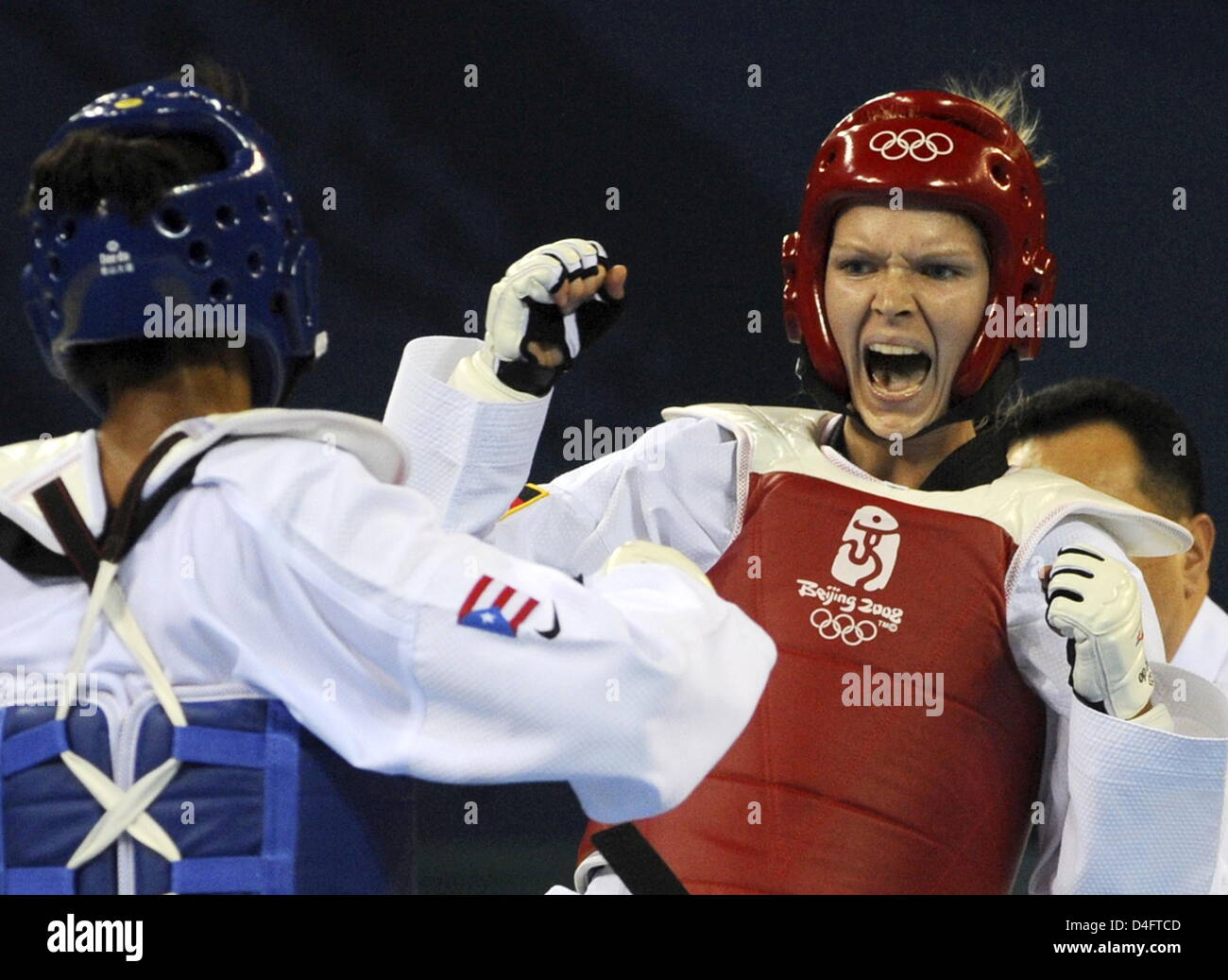 Helena Fromm (R) of Germany fights against Asuncion Ocasio Rodriguez of ...