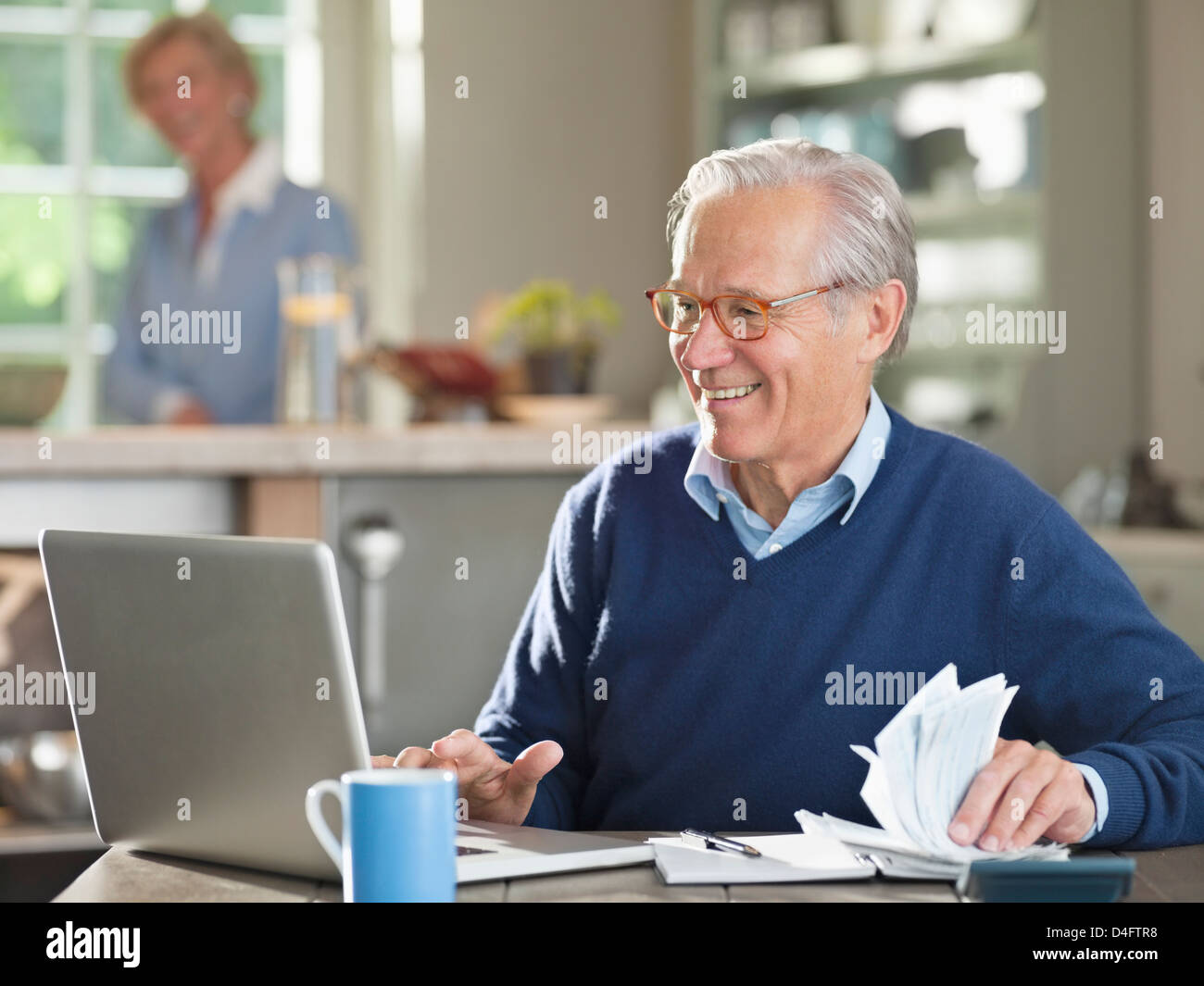 Kitchen table hi-res stock photography and images - Alamy