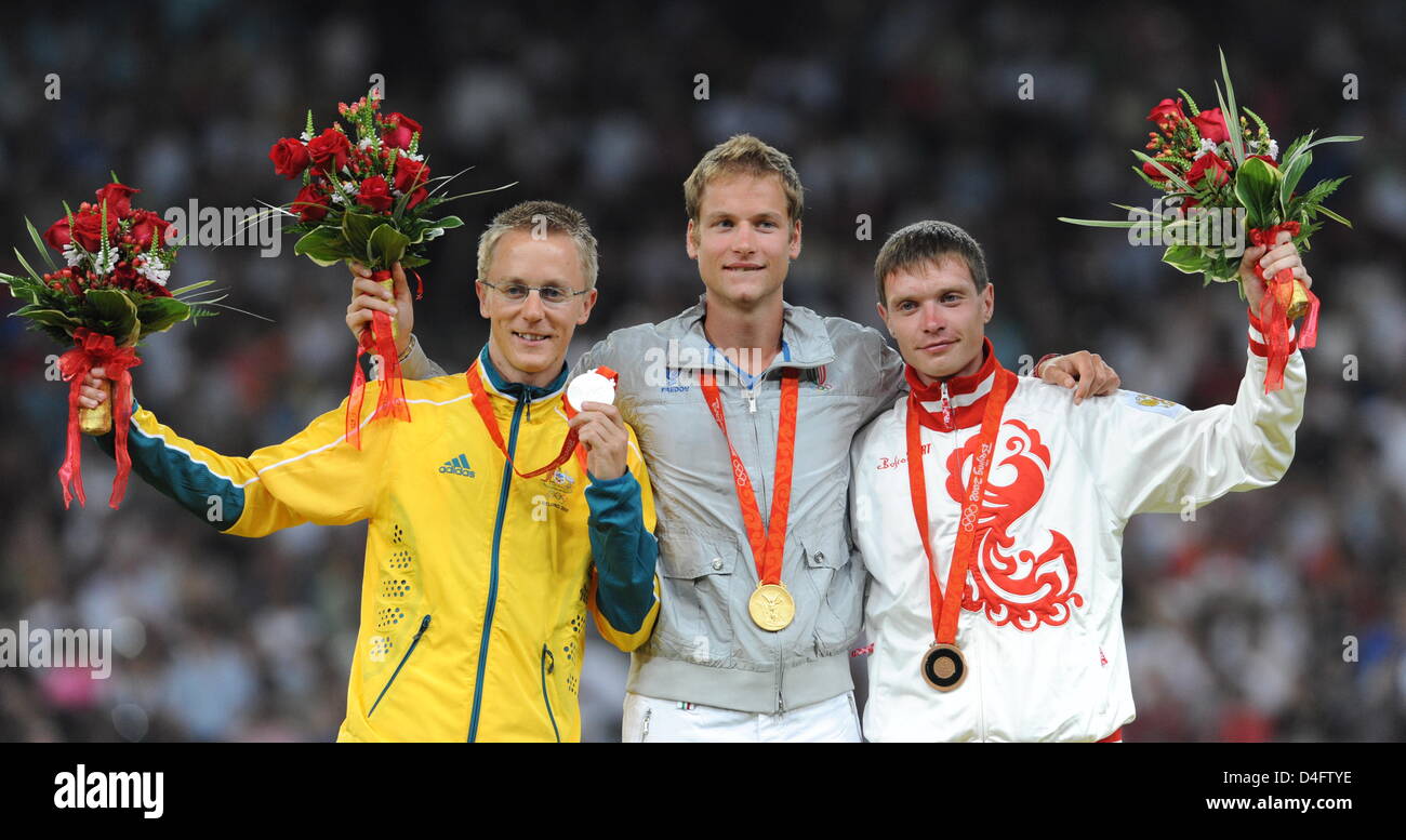 Silver medalist Jared Tallent of Australia (L-R), gold medalist Alex ...