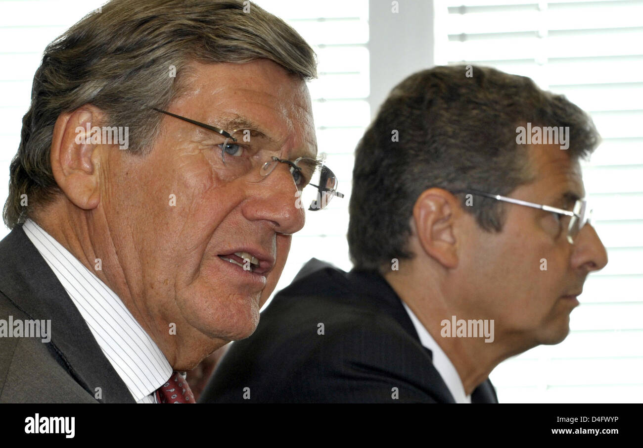 Thyssenkrupp ag in duesseldorf hi-res stock photography and images - Alamy