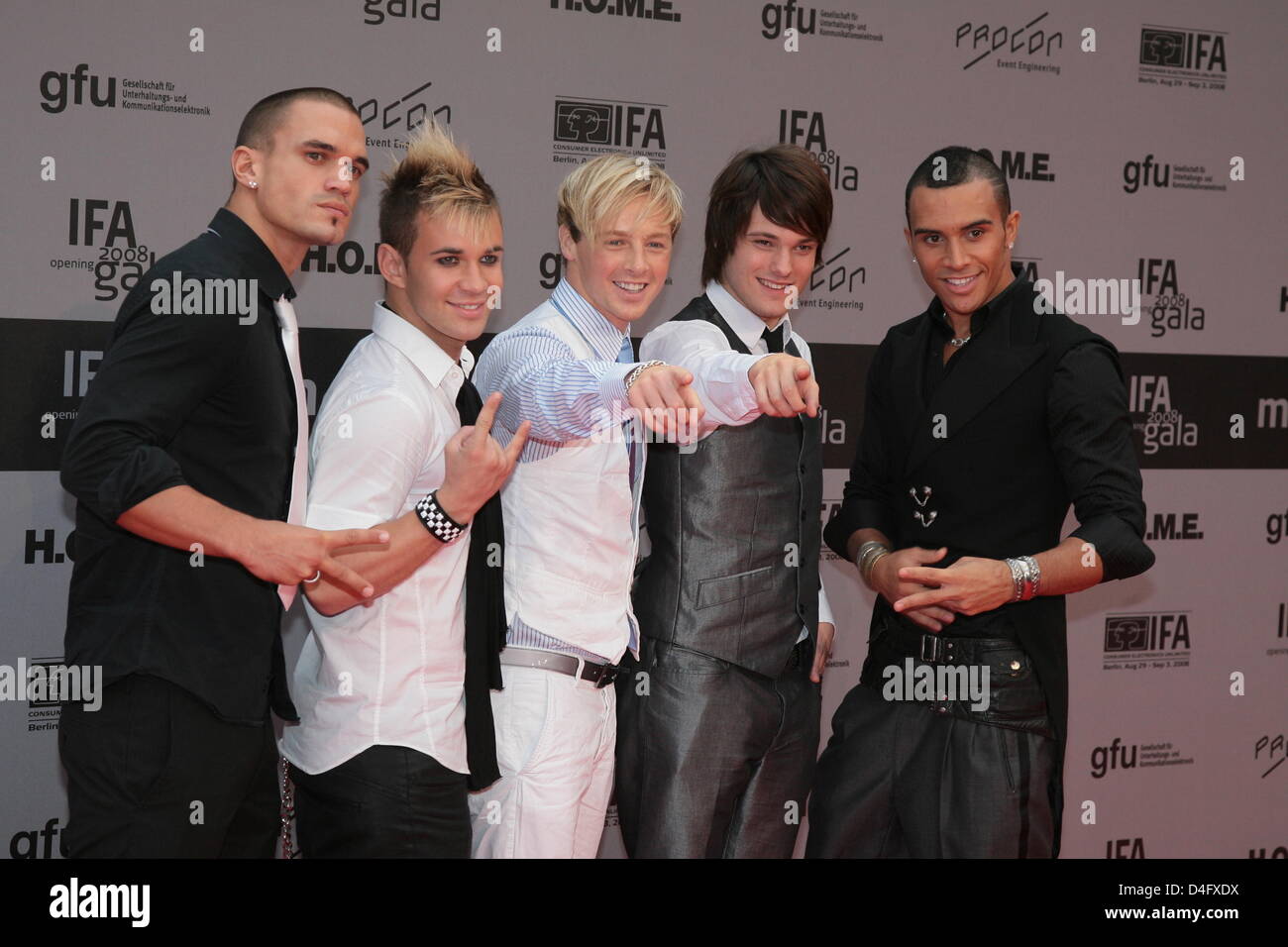 The band 'Lexington Bridge' arrives for the IFA 2008 Inauguration Gala ...