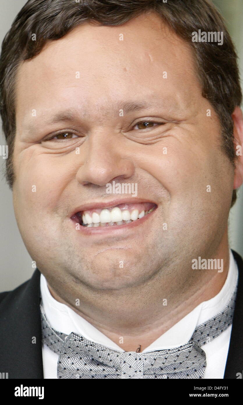 British tenor Paul Potts smiles after the recording of German tv ...