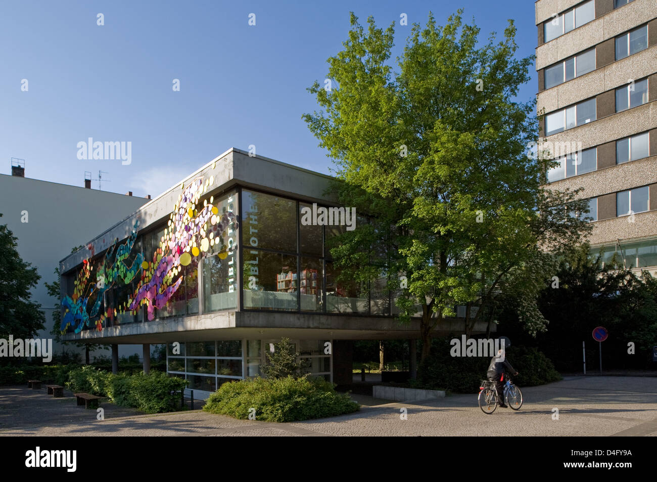 Library design exterior hi-res stock photography and images - Alamy