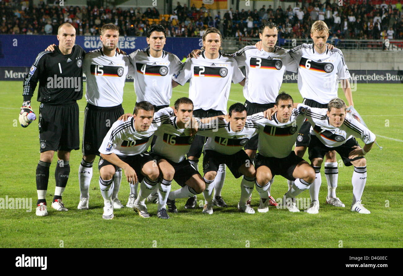 The players of the German national soccer team, keeper Robert Enke ...