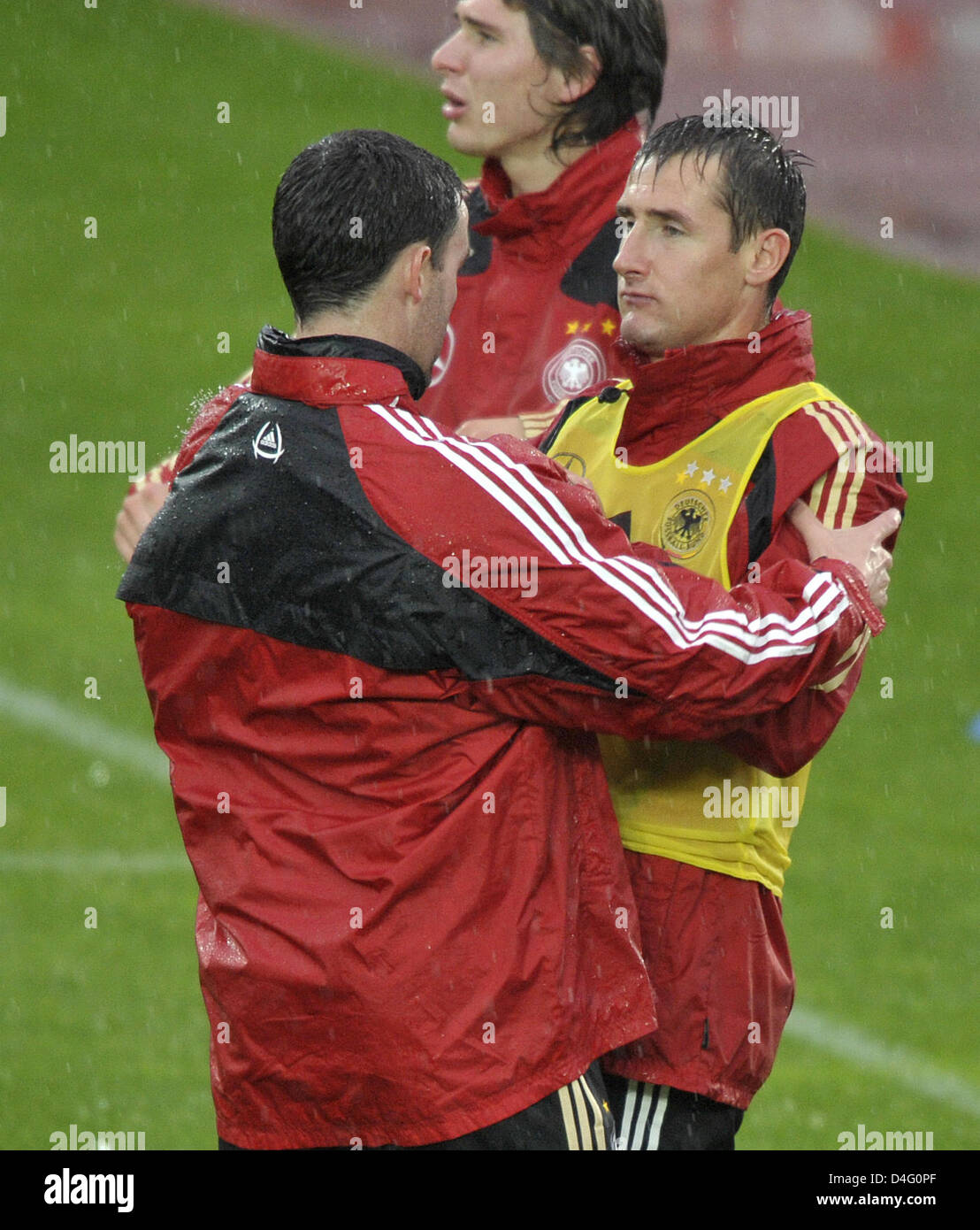 German international Miroslav Klose (R) and fitness coach Shad ...