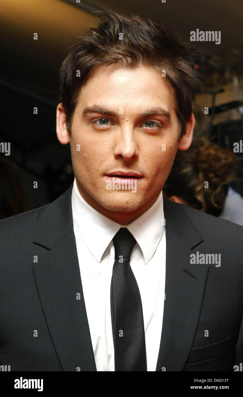 Walking dead actor hi-res stock photography and images - Alamy