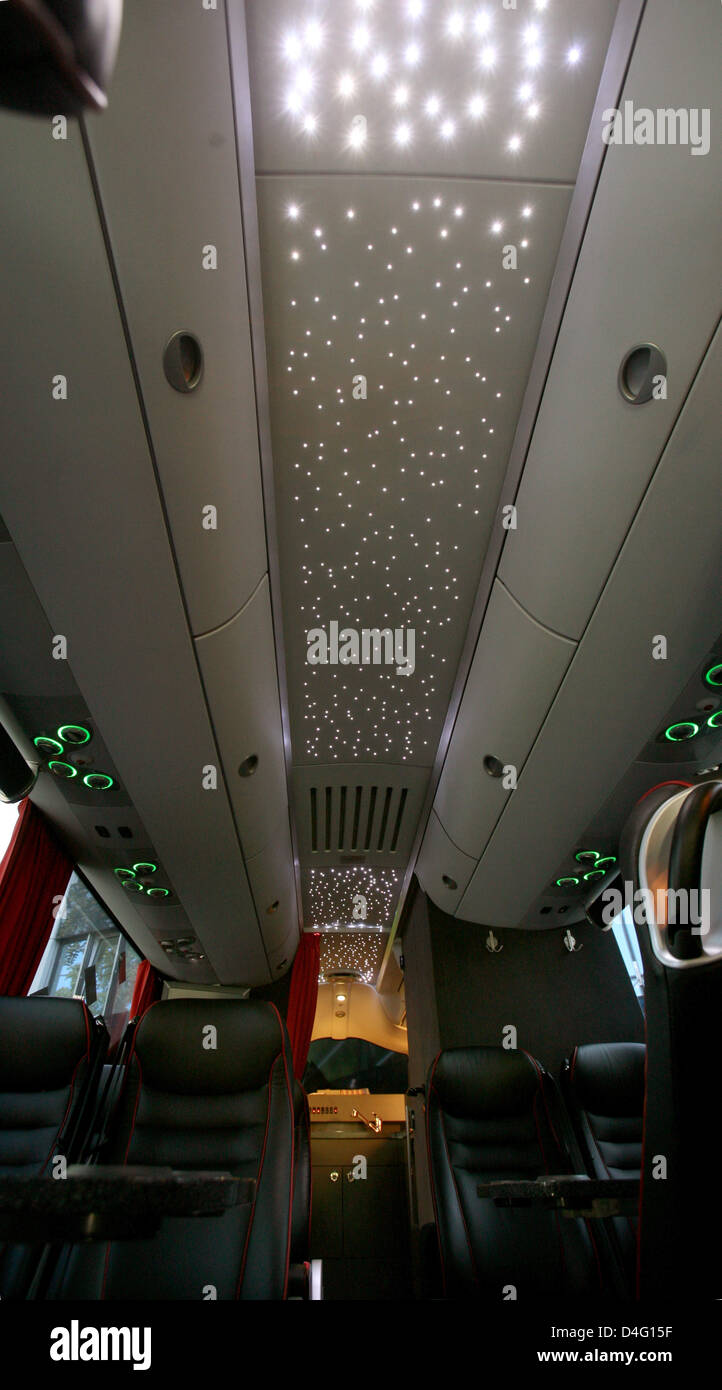 Extra seats hi-res stock photography and images - Alamy