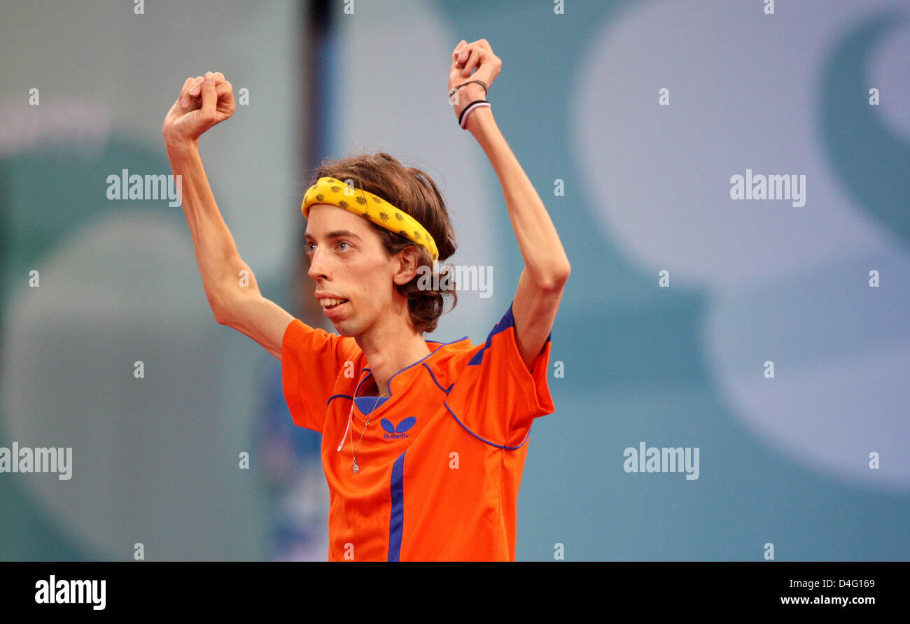 Dutch table tennis player Nico Bloc celebrates his bronze-medal after ...