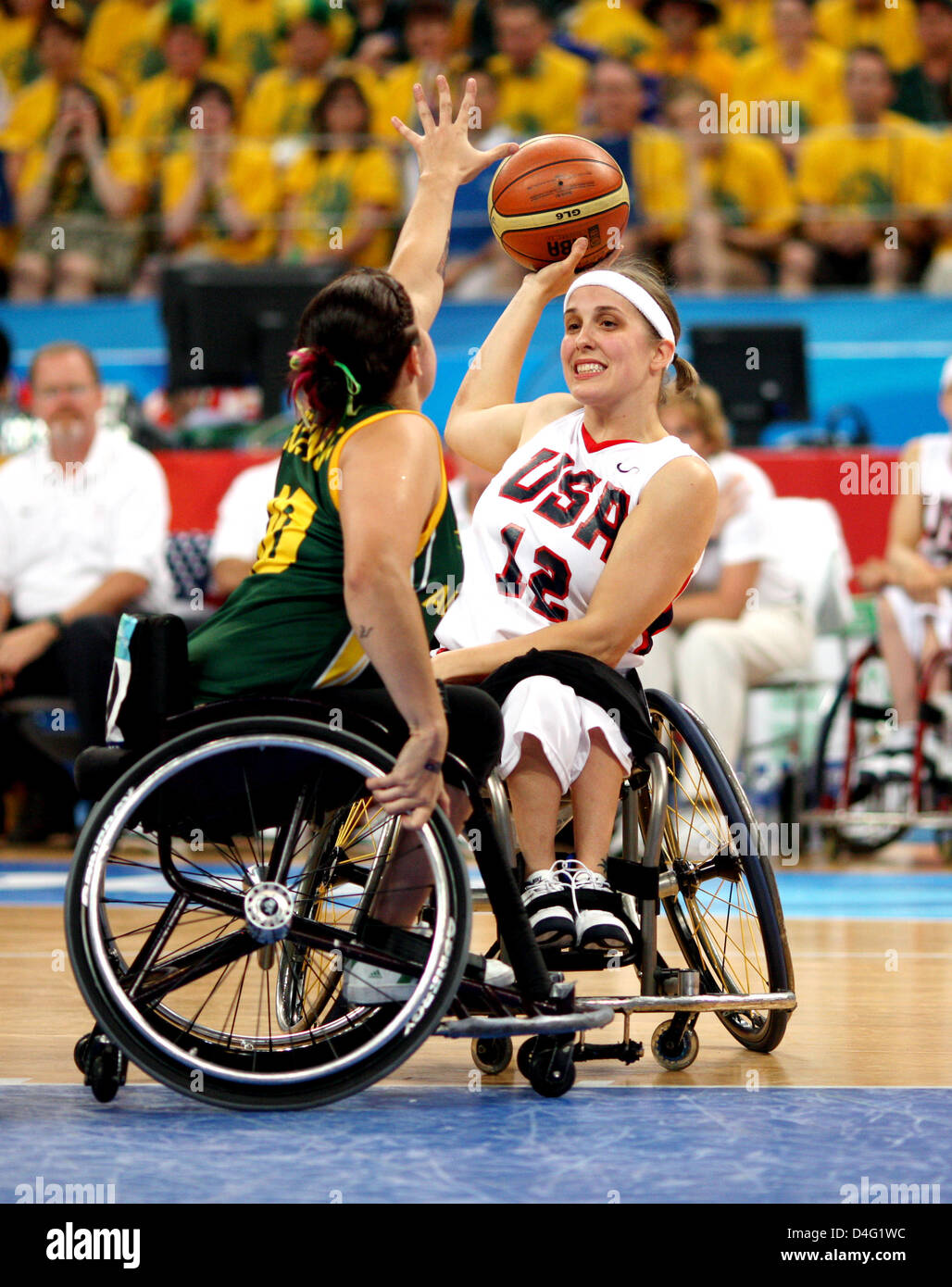 Becca Murray of USA (R) and Shelley Chaplin of Australia vie for the ...