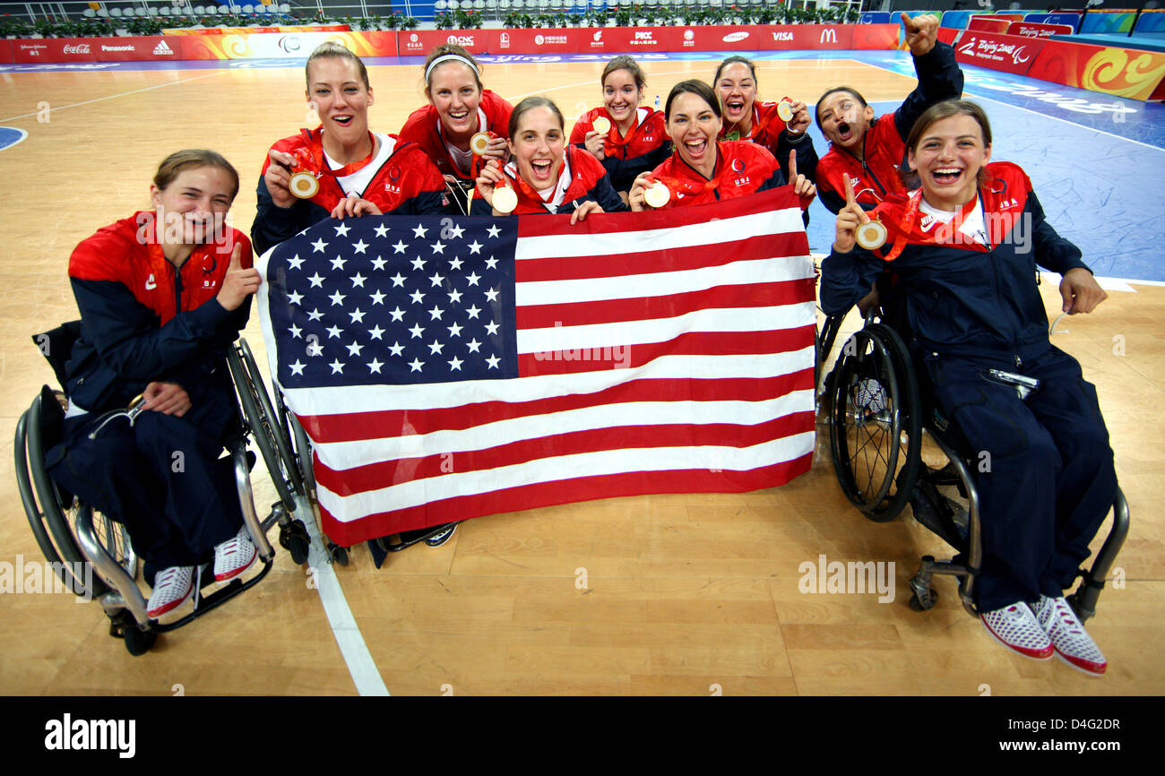 The women of the American wheelchair basketball team celebrate their ...